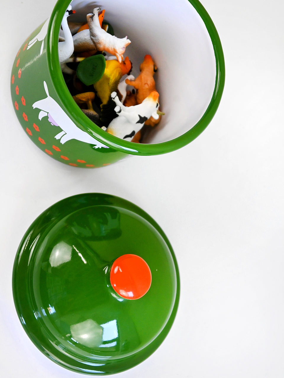 "GOAT" Enamel container
