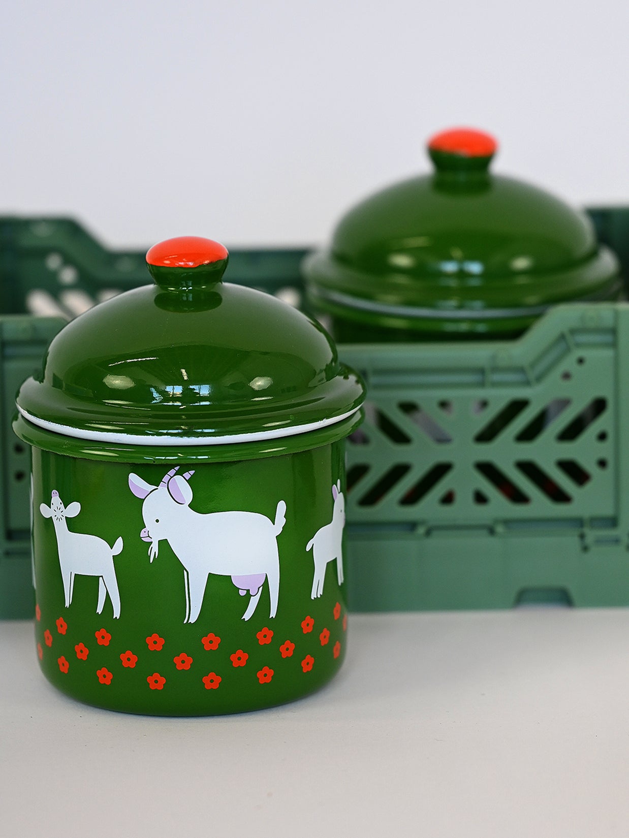 "GOAT" Enamel container