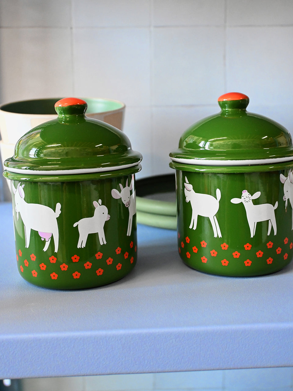 "GOAT" Enamel container